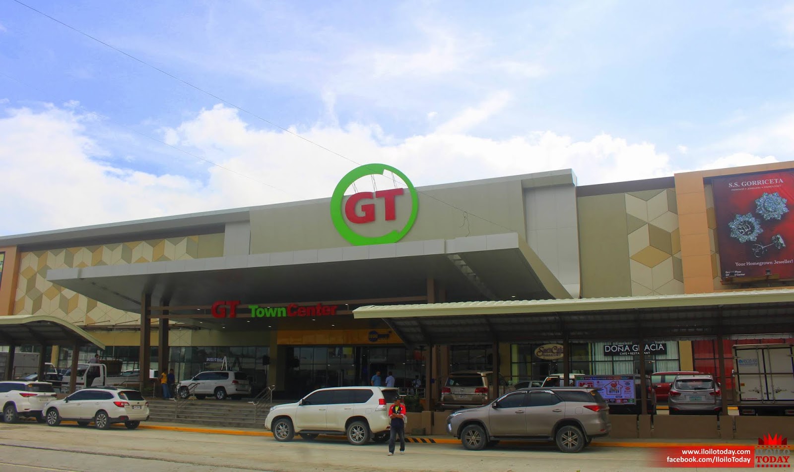 GT Town Center: Iloilo's homegrown mall opens in Pavia