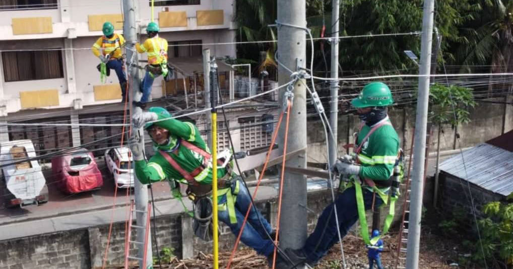 MORE Power linemen, engineers undergo retraining