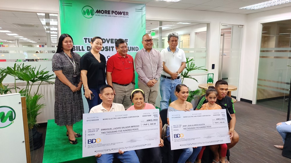 MORE Power returns bill deposit of eligible Iloilo City consumers