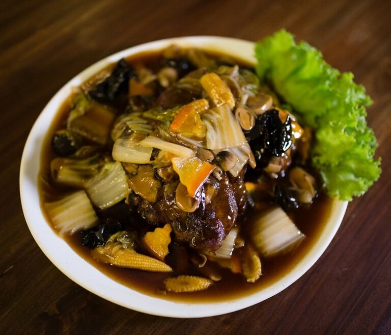 Iloilo’s iconic seafood restaurant captivates palates with fresh, local ...