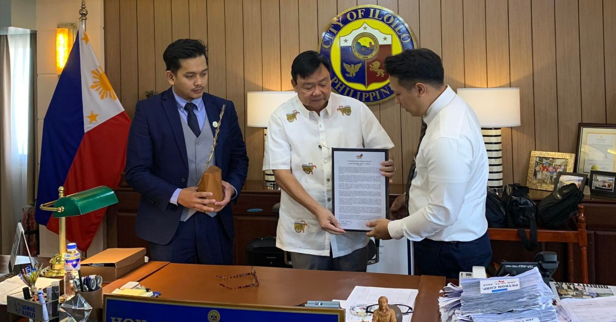 Treñas hailed as 2023 'Outstanding Public Servant' by RPMD